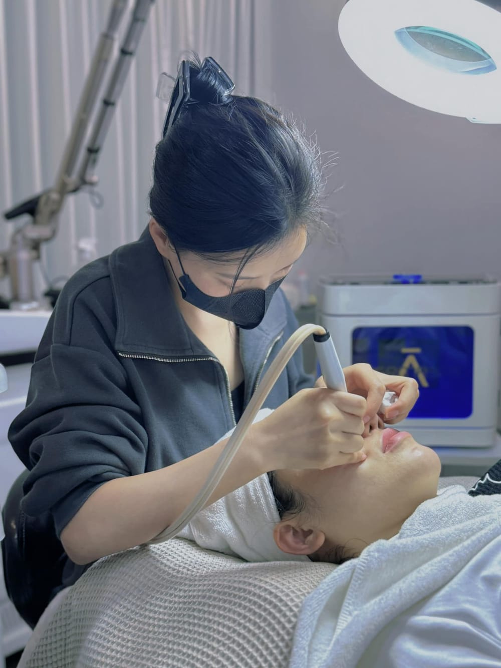 Điều Trị Mụn - MinT Foundation